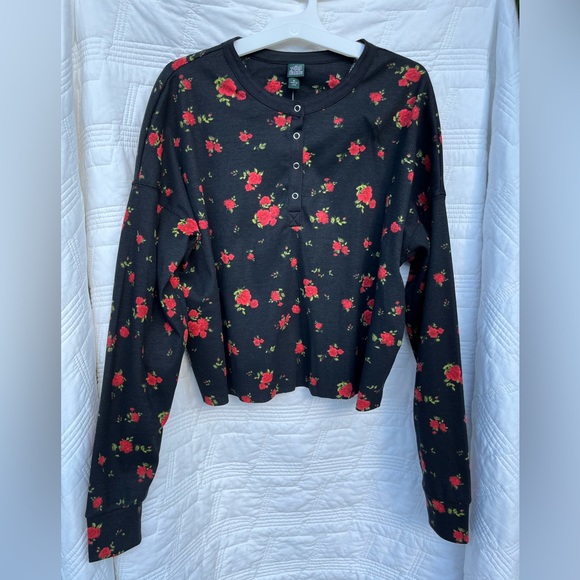 wild fable | Tops | Rose Long Sleeve Crop | Poshmark